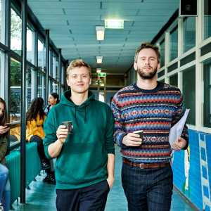 Tim den Besten en Nicolaas Veul staan 100 dagen voor de klas ...