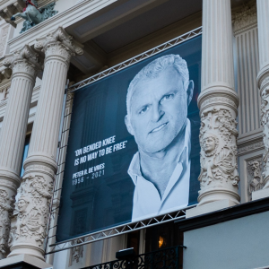 Familie, vrienden en collega’s nemen afscheid van Peter R. de Vries ...
