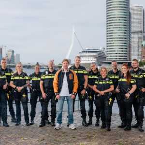 Vanavond op tv: Ewout Genemans loopt mee met de Politie Rotterdam - Showbizznetwork.nl