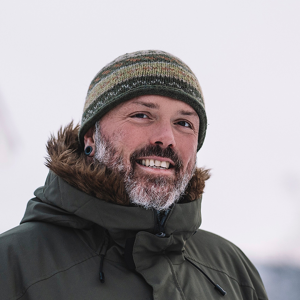 Liefdevolle post: Klunen door een meter sneeuw richting poepdoos ...