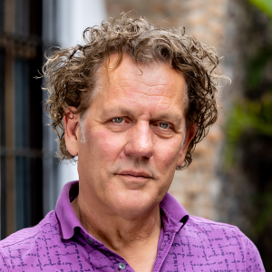 Molspiracy: Gehoor en geheugen laten Kees in de steek - Showbizznetwork.nl